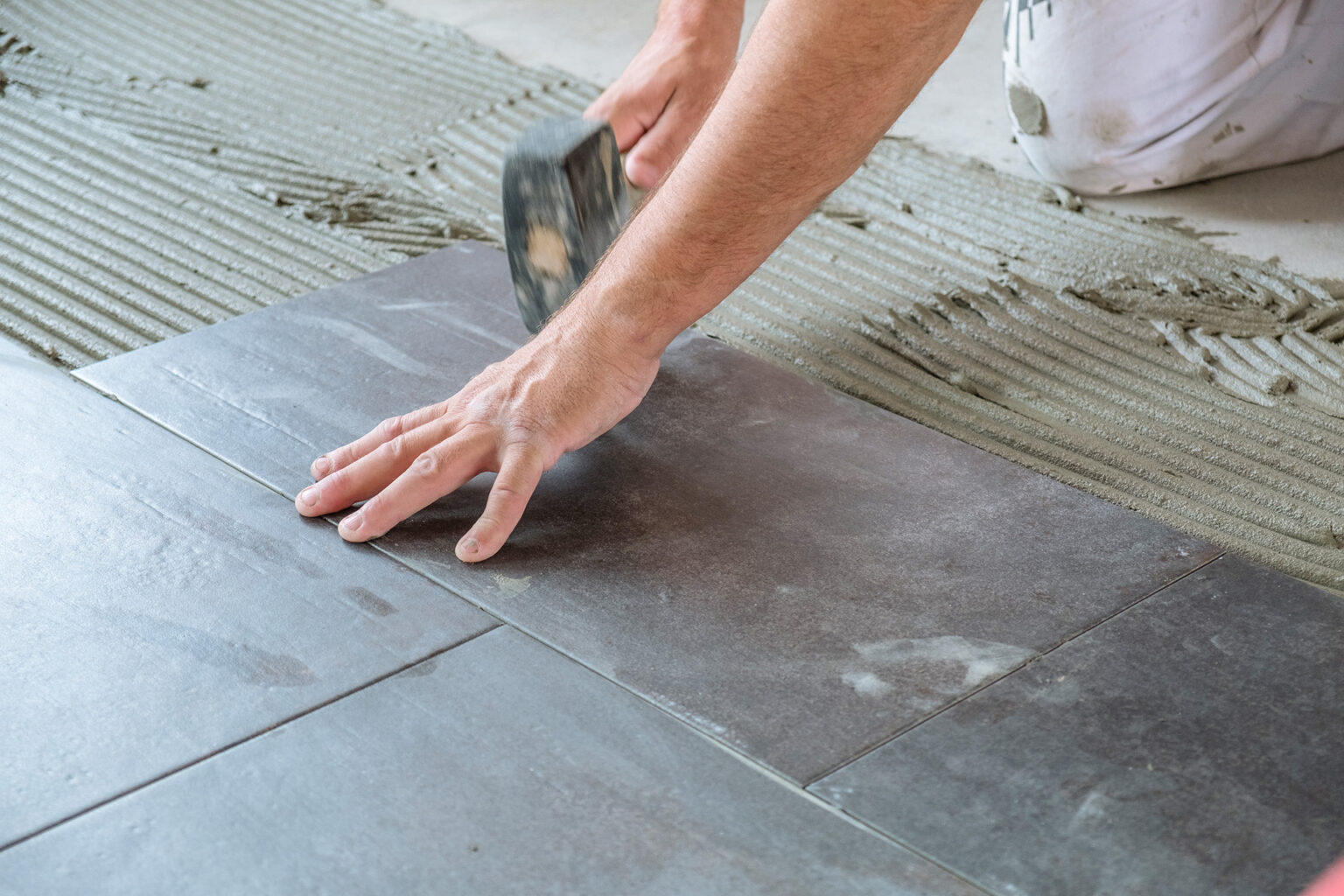 Die Kunst der Fliesenverlegung: Eine Einführung in die verschiedenen Verlegearten von Fliesen ...